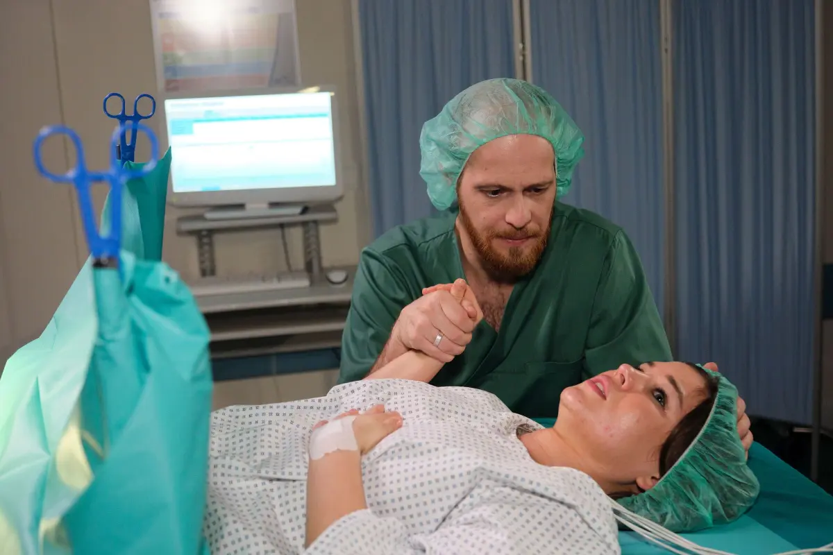 Unter uns Vorschau – April 2024 (Achtung Spoiler!) | SerienGuru